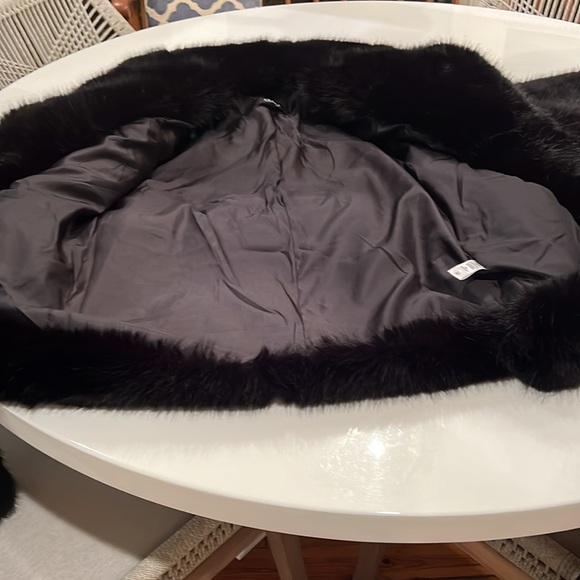 AKIRA | Jackets & Coats | Akira Yeti Sharp Shoulder Black Heavy Faux ...
